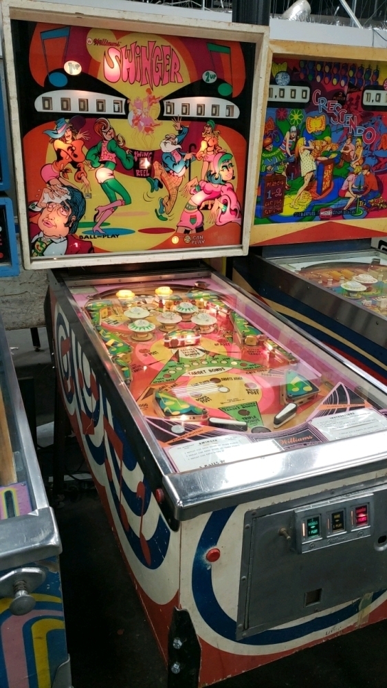SWINGER CLASSIC PINBALL MACHINE WILLIAMS 1972 SWINGER CLASSIC PINBALL MACHINE WILLIAMS 1972