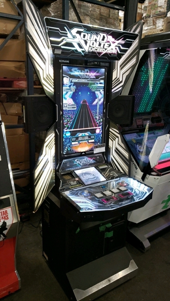 SOUND VOLTEX EXCEED GEAR MUSIC RYTHYM ARCADE GAME KONAMI BEMANI