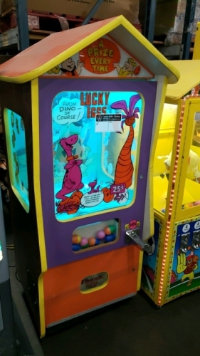 THE FLINSTONE'S LUCKY EGG PRIZE EGG MACHINE