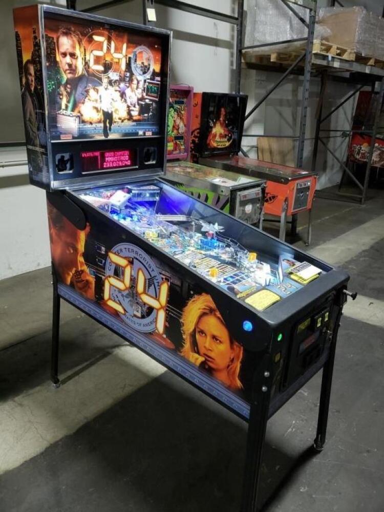 24 C.T.U. PINBALL MACHINE STERN STEVE RICHIE