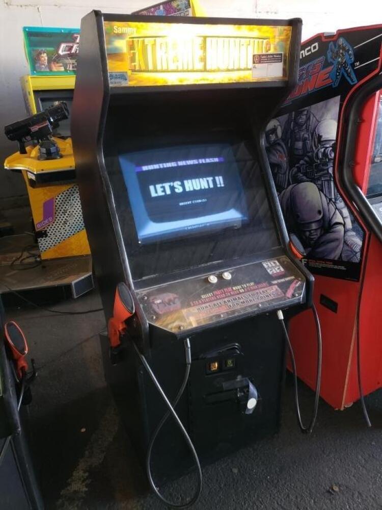 EXTREME HUNTING UPRIGHT SHOOTER ARCADE GAME