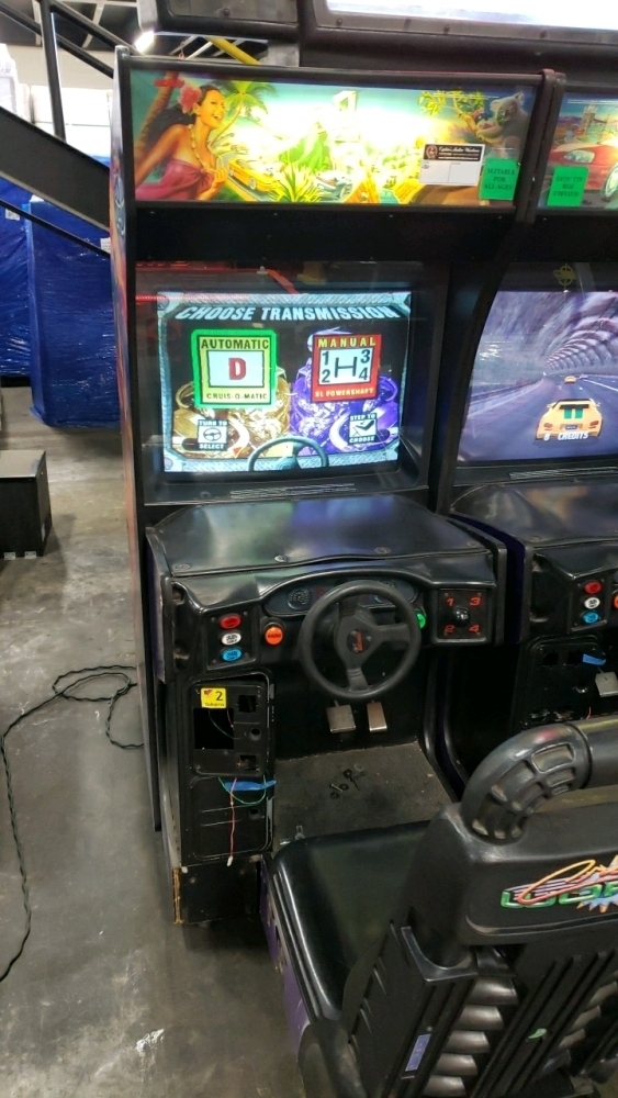 CRUISIN WORLD DELUXE 31 MONITOR RACING ARCADE GAME #2