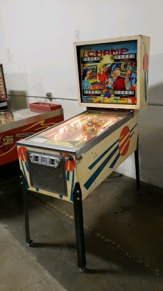 BALLY CHAMP PINBALL MACHINE BALLY 1974