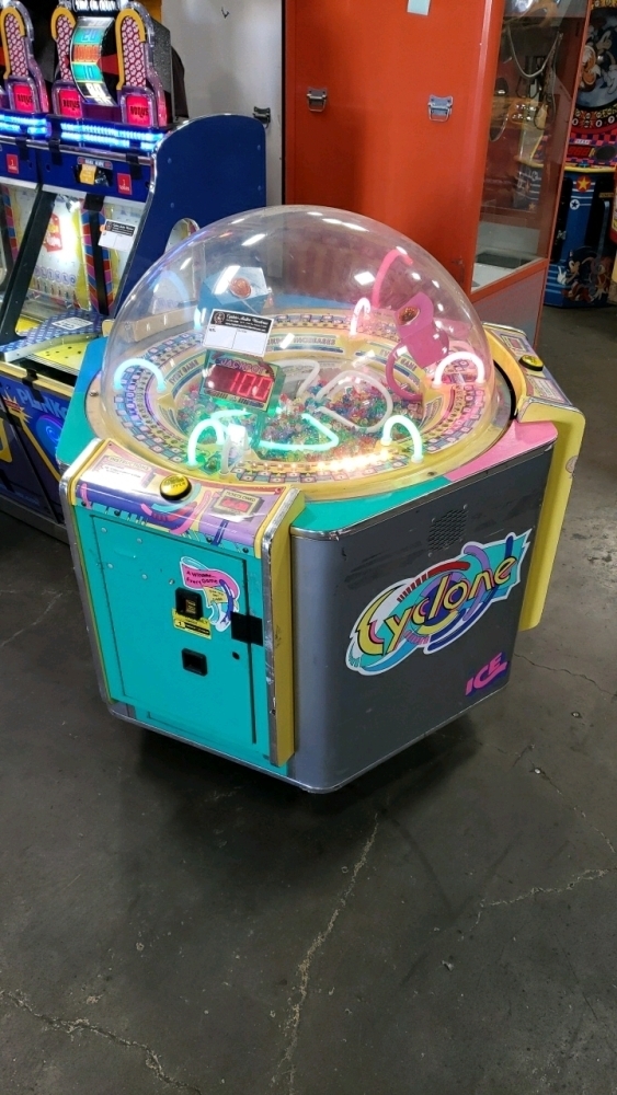 CYCLONE 3 PLAYER TICKET REDEMPTION GAME ICE
