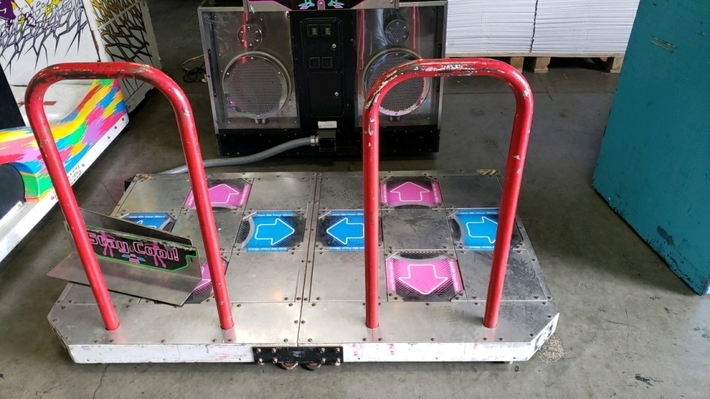 DDR EXTREME 8TH MIX DANCE ARCADE GAME KONAMI