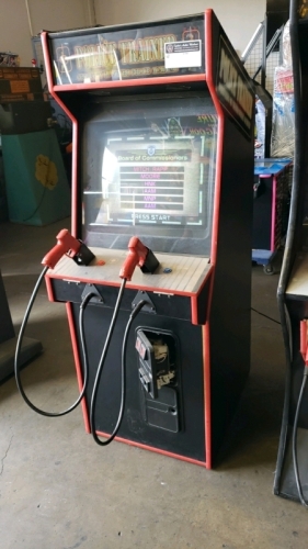 POLICE TRAINER UPRIGHT TARGET SHOOTER ARCADE GAME