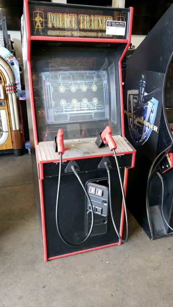 POLICE TRAINER UPRIGHT TARGET SHOOTER ARCADE GAME