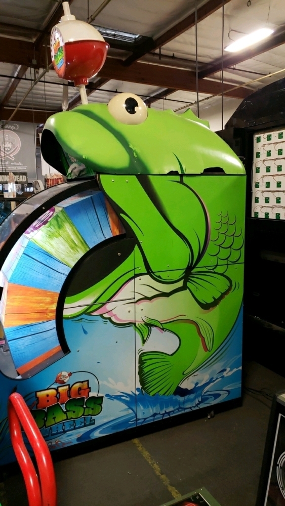 BIG BASS WHEEL DELUXE FULL SIZE TICKET REDEMPTION GAME BAYTEK