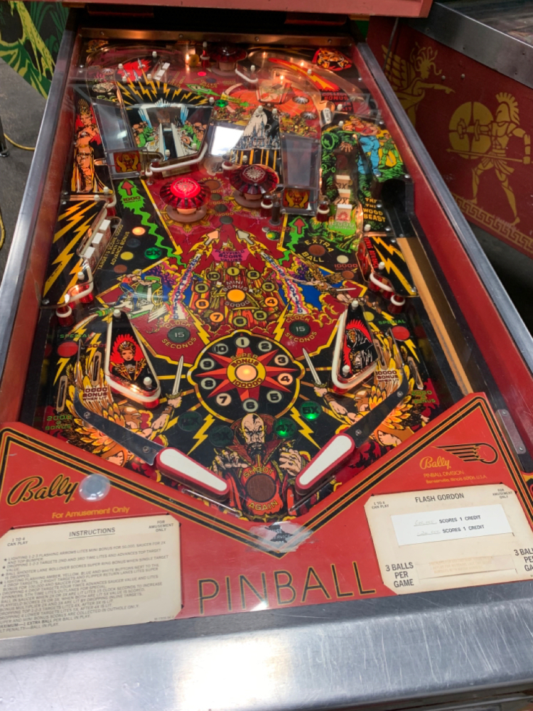 FLASH GORDON PINBALL MACHINE ORIGINAL BALLY 1981