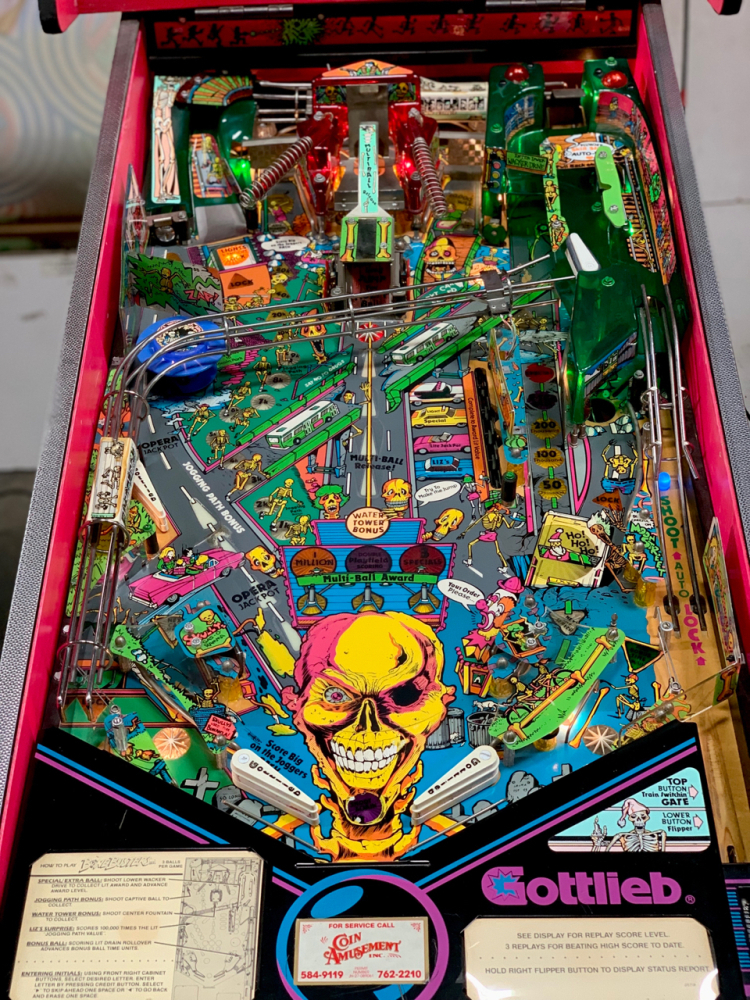 BONE BUSTERS PINBALL MACHINE GOTTLIEB 1989