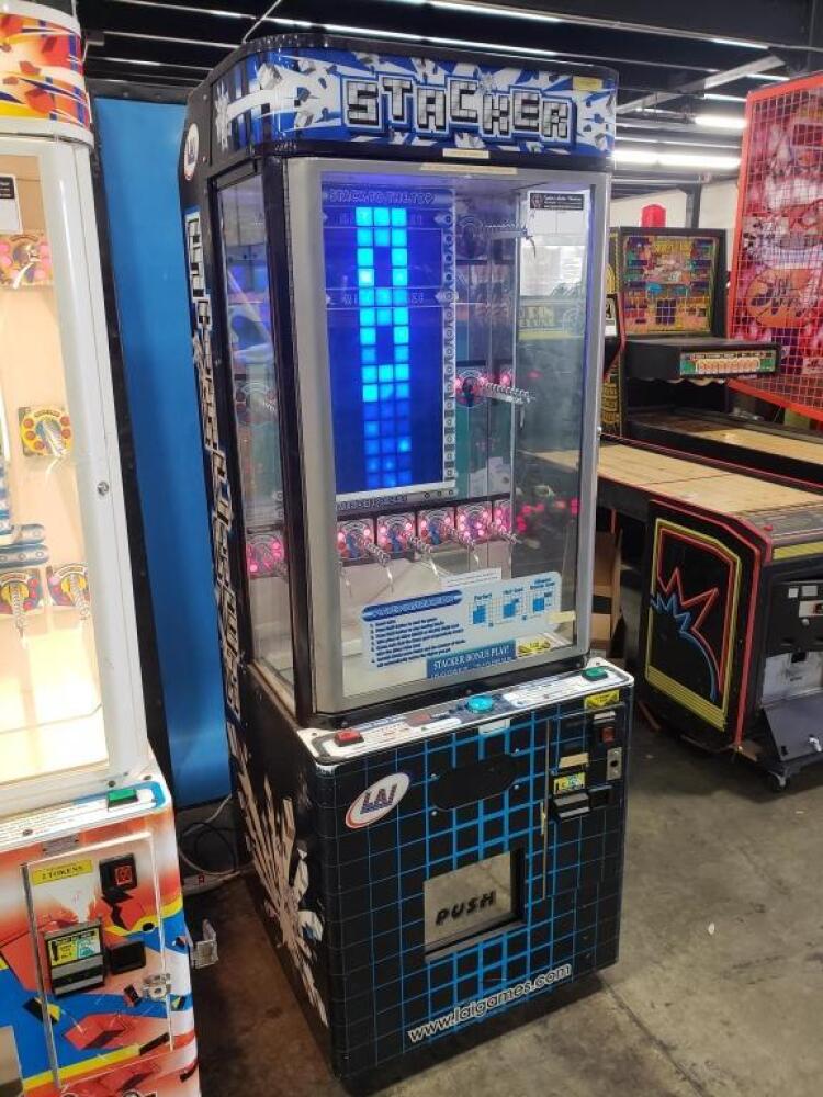 STACKER CLUB BLUE PRIZE REDEMPTION GAME