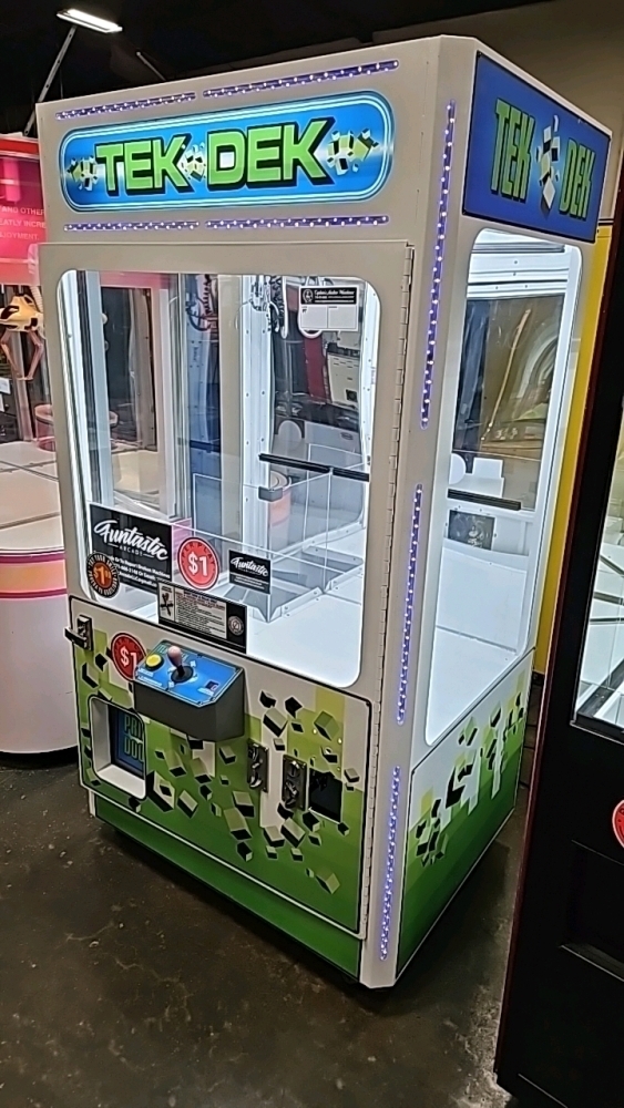 40 IMPULSE TEK DEK PLUSH CRANE MACHINE