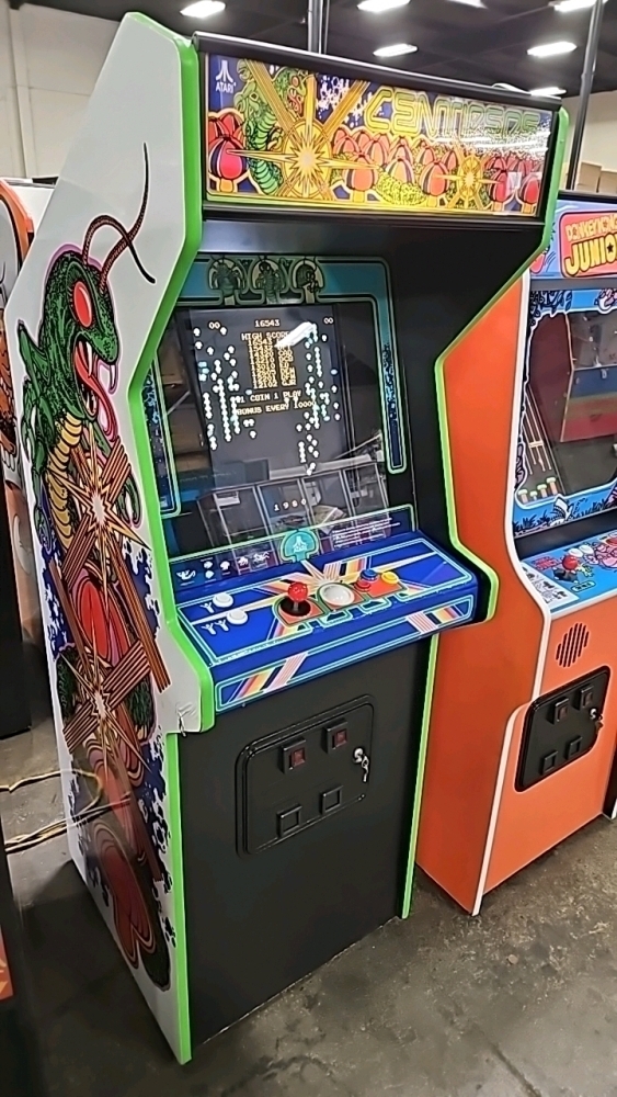 CENTIPEDE UPRIGHT ARCADE GAME NEW BUILD W/ LCD MONITOR