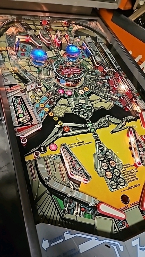 VIPER WIDE BODY CLASSIC PINBALL MACHINE STERN ELECTRONICS 1981
