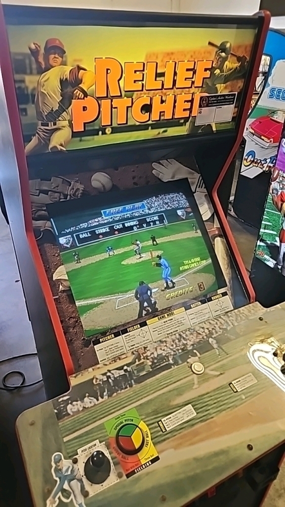 RELIEF PITCHER BASEBALL ARCADE GAME