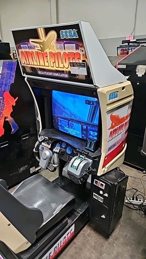AIRLINE PILOTS SITDOWN DRIVER ARCADE GAME SEGA
