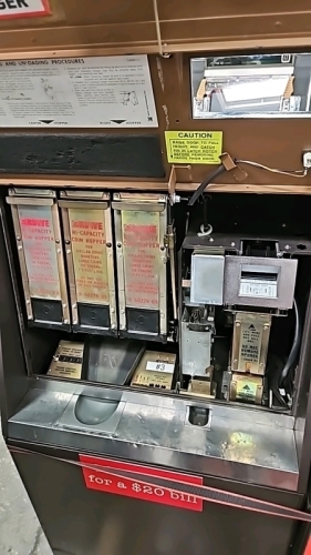ROWE BC3500 DOLLAR COIN TOKEN CHANGER MACHINE #19