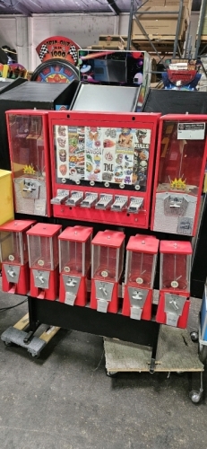 NORTHWESTERN/ OAK 9 HEAD COMBO BULK VENDING RACK