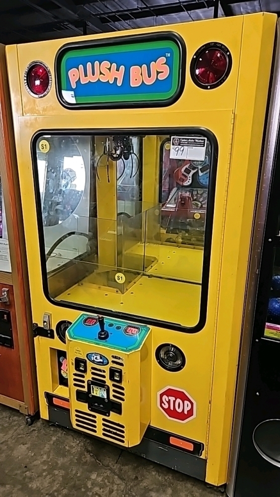 PLUSH BUS PLUSH CLAW CRANE MACHINE ICE