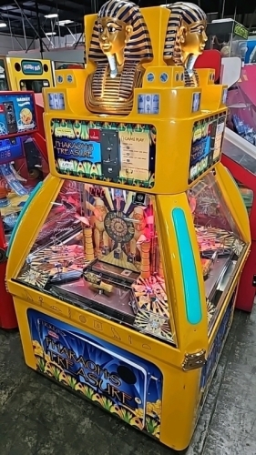 PHAROAH'S TREASURE 4 PLAYER TICKET REDEMPTION PUSHER ARCADE GAME