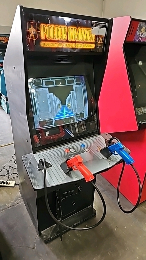 POLICE TRAINER UPRIGHT SHOOTER ARCADE GAME SEGA