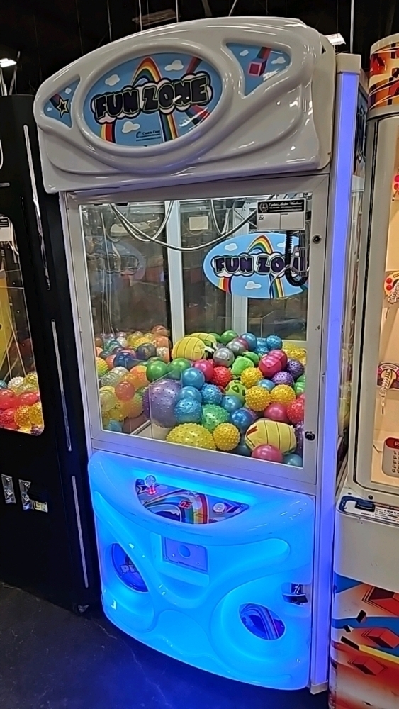 30 FUN ZONE COLOR LED PLUSH CRANE MACHINE COAST TO COAST