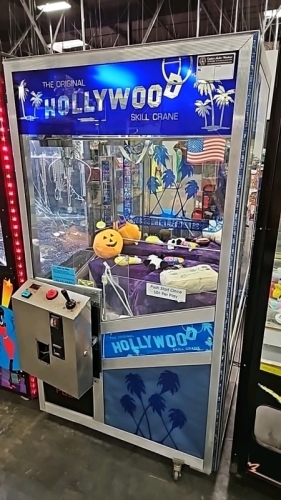 HOLLYWOOD SKILL PLUSH CLAW CRANE MACHINE