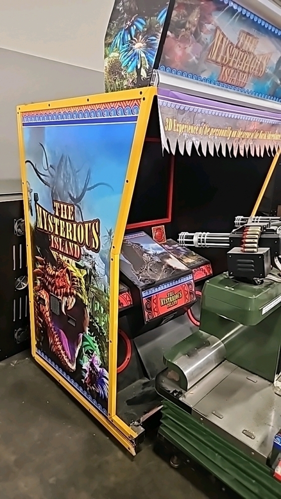 THE MYSTERIOUS ISLAND MOTION DELUXE ARCADE GAME