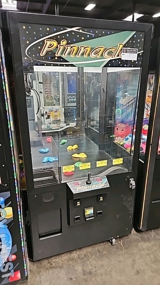 40 PINNACLE PLUSH CLAW CRANE MACHINE ICE #1