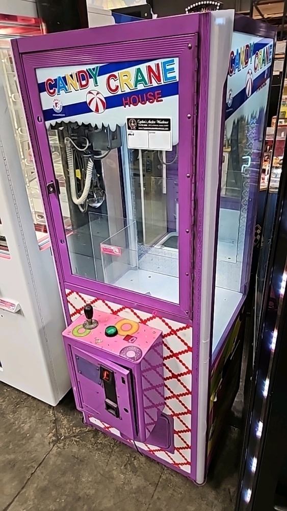 SMART CANDY HOUSE CRANE MACHINE
