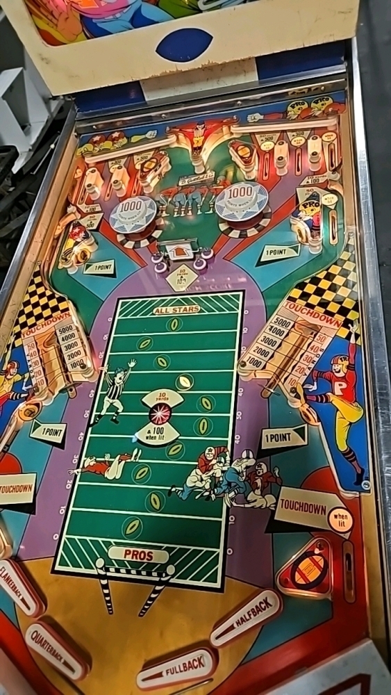 PRO FOOTBALL CLASSIC E.M. PINBALL MACHINE GOTTLIEB WEDGE HEAD