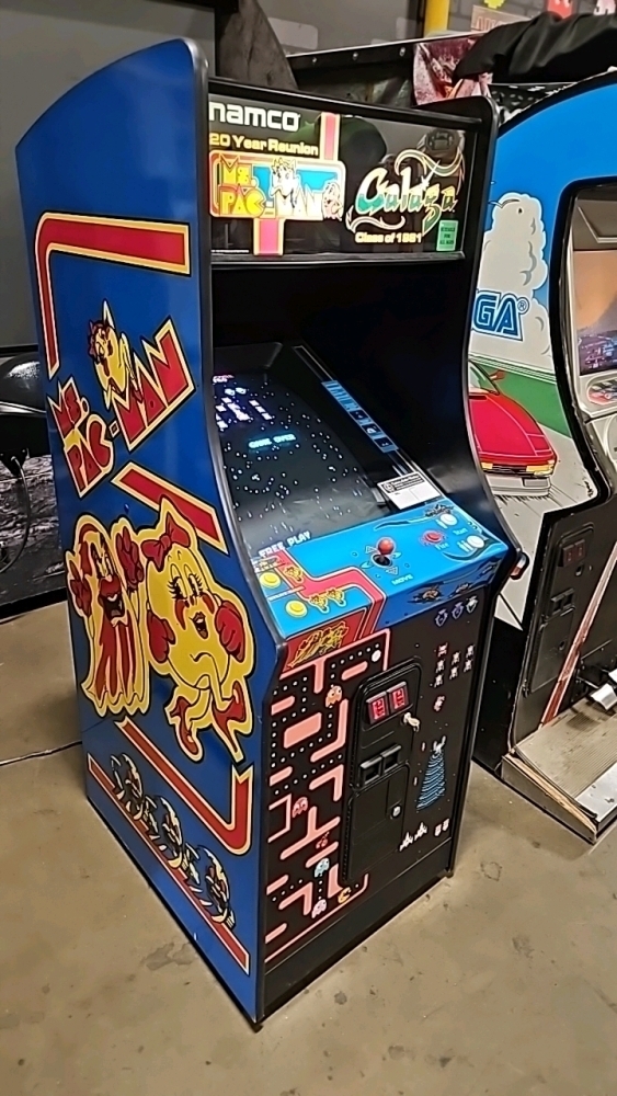 CLASS OF 1981 MS. PACMAN GALAGA UPRIGHT ARCADE GAME NAMCO L@@K!!