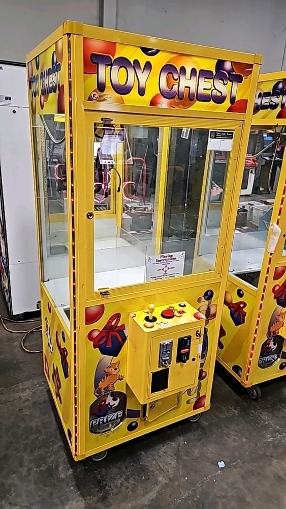 TOY CHEST YELLOW PLUSH CLAW CRANE MACHINE SMART INDUS. TOY CHEST YELLOW PLUSH CLAW CRANE MACHINE SMART INDUS.