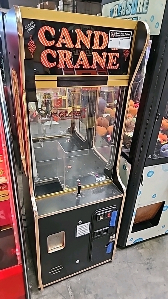24 SMART CLEAN SWEEP CANDY CRANE MACHINE BLK