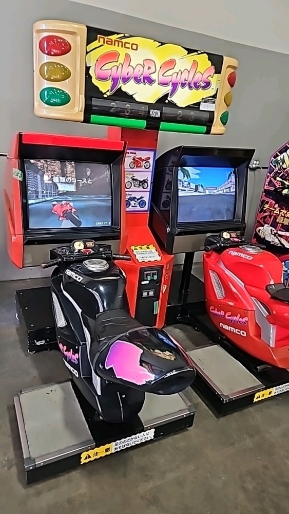 CYBER CYCLES TWIN MOTORCYLE RACING ARCADE GAME NAMCO