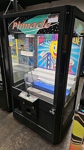 PINNACLE PLUSH CLAW CRANE MACHINE ICE