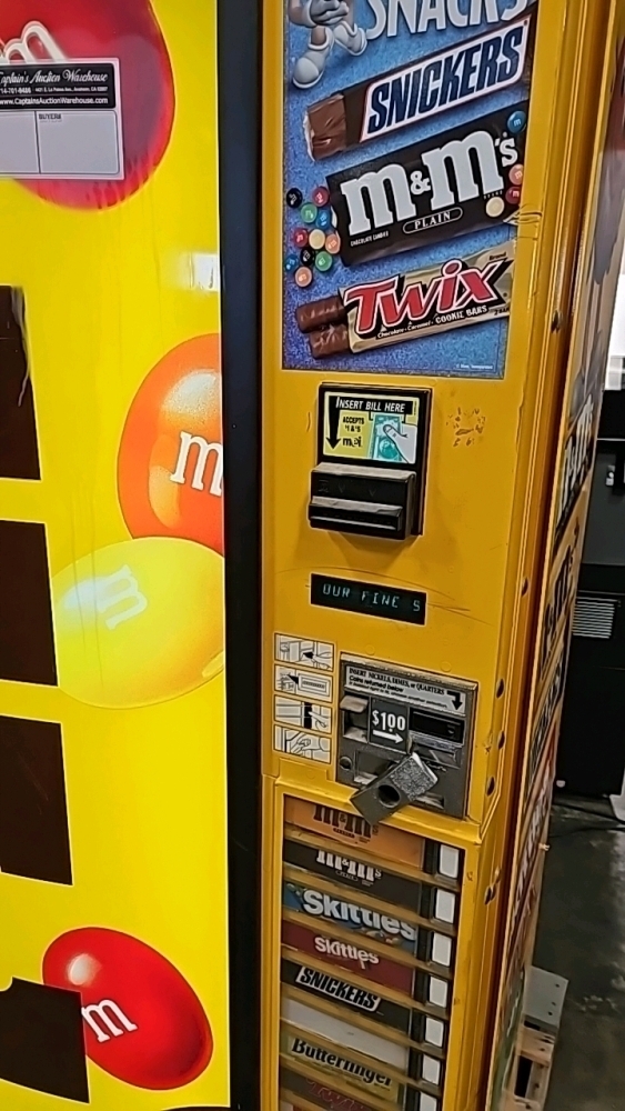 M&M CANDY VENDING MACHINE FULL SIZE VENDO REFRIG