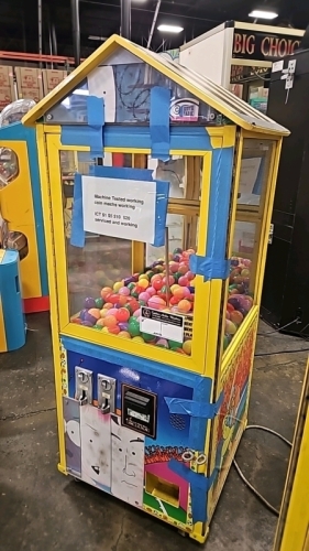 ALL AMERICAN CHICKEN TOY EGG VENDING MACHINE #1