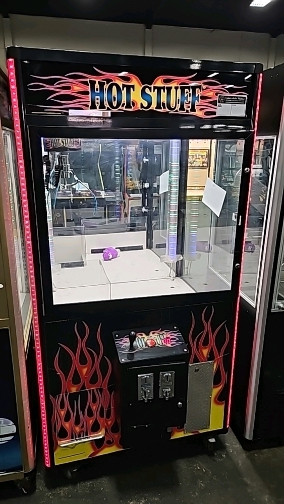 HOT STUFF PLUSH CLAW CRANE MACHINE