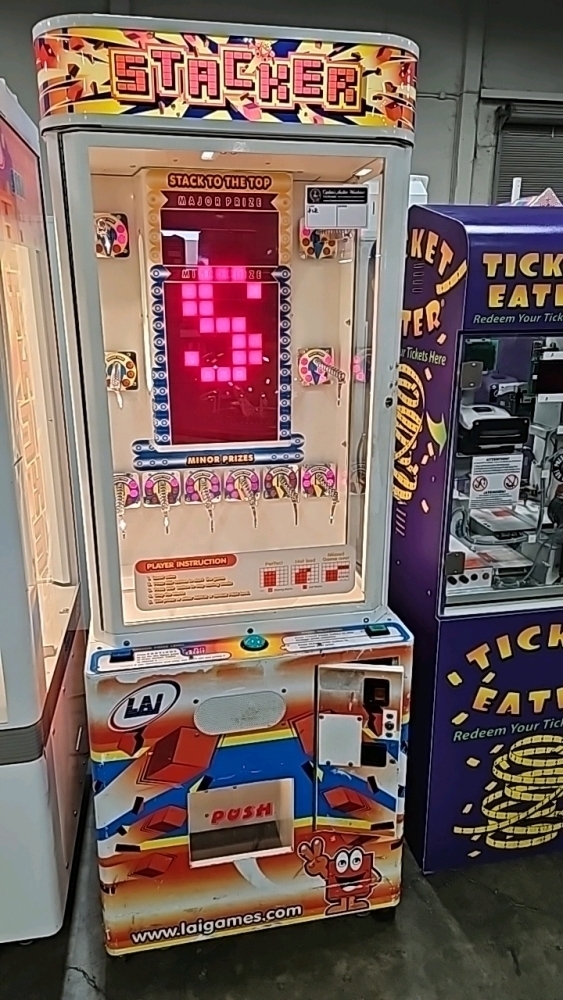 STACKER CLUB RED INSTANT PRIZE REDEMPTION GAME LAI GAMES