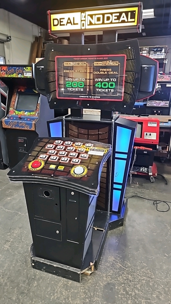 DEAL OR NO DEAL UPRIGHT ARCADE GAME ICE