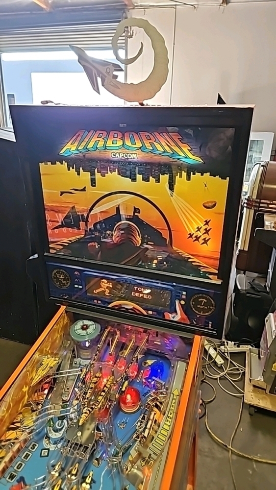 AIRBORNE TOP GUN PINBALL MACHINE CAPCOM L@@K!!
