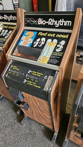 BIO-RHYTHM COIN OP COMPUTER NOVELTY COMPUTER BIO CHART READ OUT ARCADE