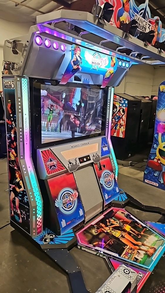 DANCE CENTRAL 3 DELUXE SIZE DANCE ARCADE GAME
