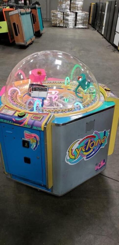 CYCLONE 3 PLAYER TICKET REDEMPTION GAME ICE