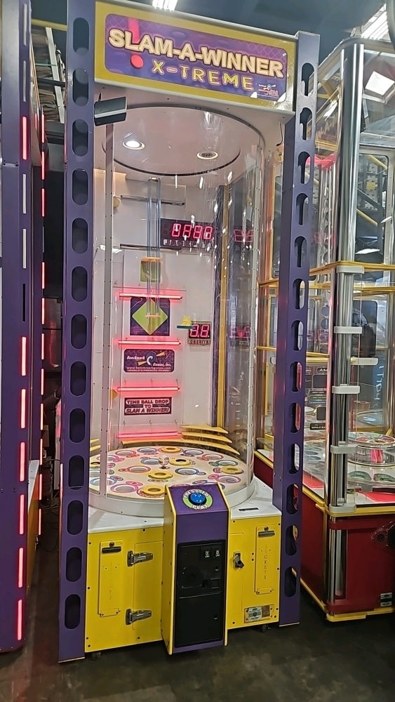 SLAM-A-WINNER X-TREME DELUXE GIANT TICKET REDEMPTION GAME