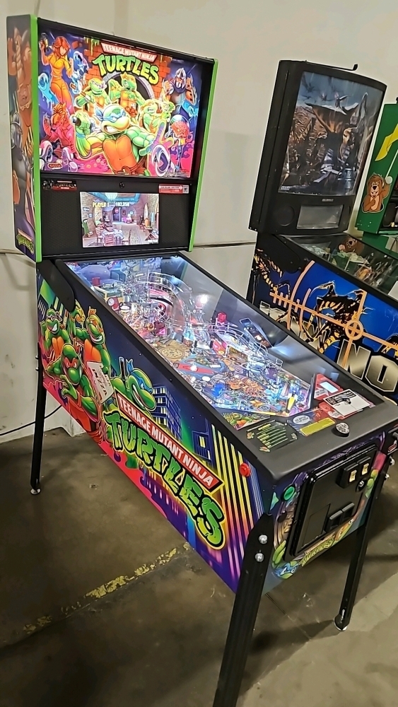 TEENAGE MUTANT NINJA TURTLES PRO PINBALL MACHINE STERN INC