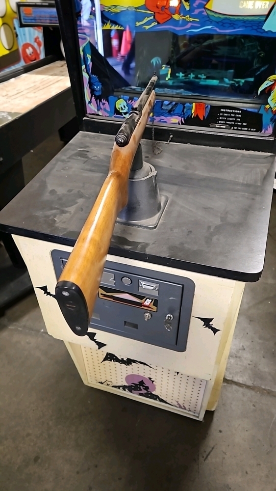 MIDWAY'S HAUNTED HOUSE GALLERY RIFLE SHOOTER ARCADE