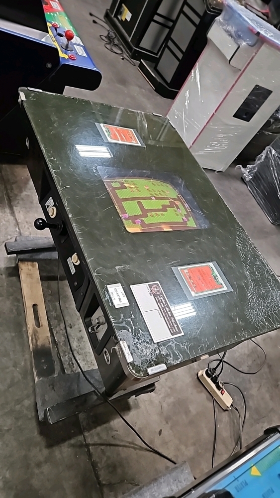 MR. DO COCKTAIL TABLE ARCADE GAME UNIVERSAL