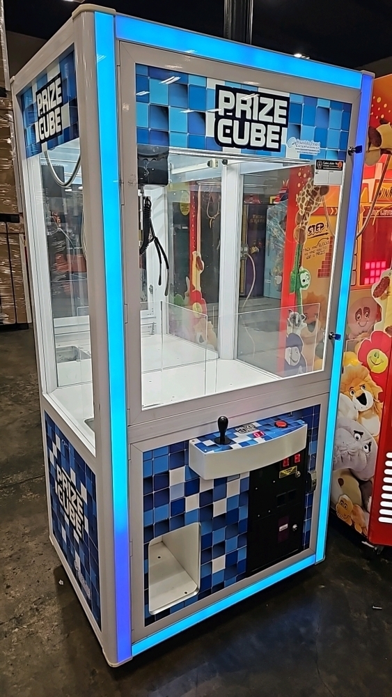 38 PRIZE CUBE PLUSH CLAW CRANE MACHINE COAST TO COAST